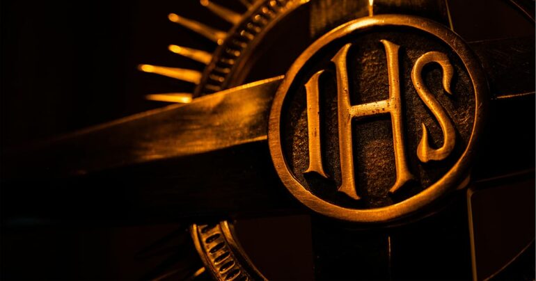 IHS cross (1) - Reporter